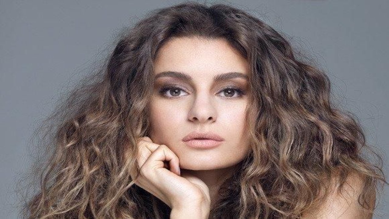 Şarkıcı Atiye Bakın Kaç Yaşında! Duyan Şaştı Kaldı! Eşi Erol Sebebci ...